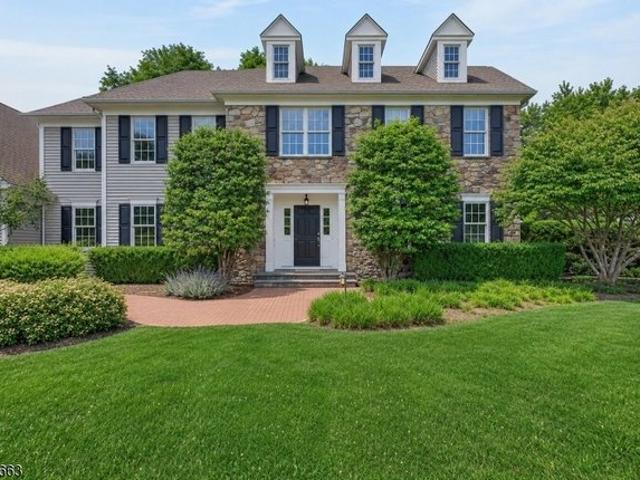 15 Ramsey Rd, Clinton Township, NJ 08833