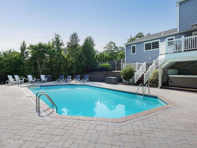 15 Ravine Road