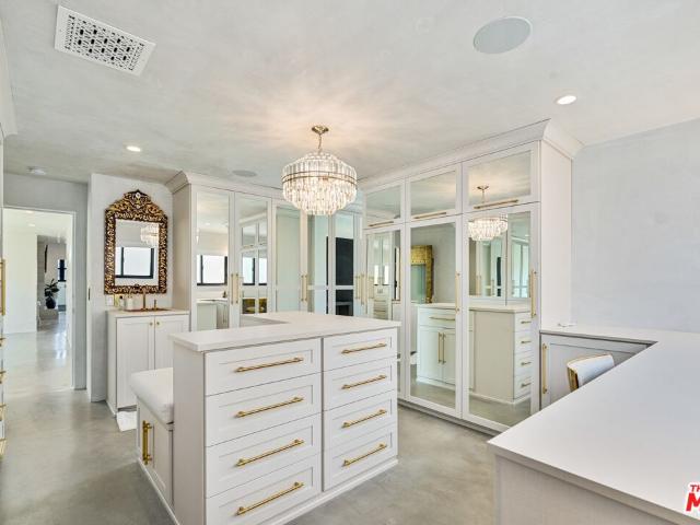 15 Reef St, Marina del Rey, CA 90292 | MLS #26843