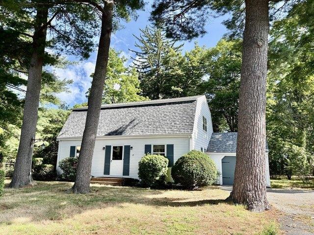 15 Richards St, Dedham, MA 02026