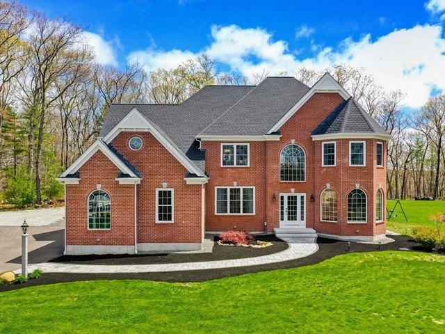 15 Ridge Rd, Wrentham, MA 02093