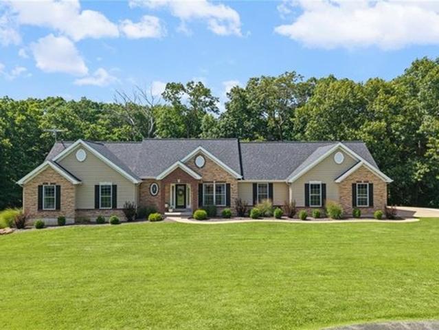 15 Ridgecrest Ct, Troy, MO 63379