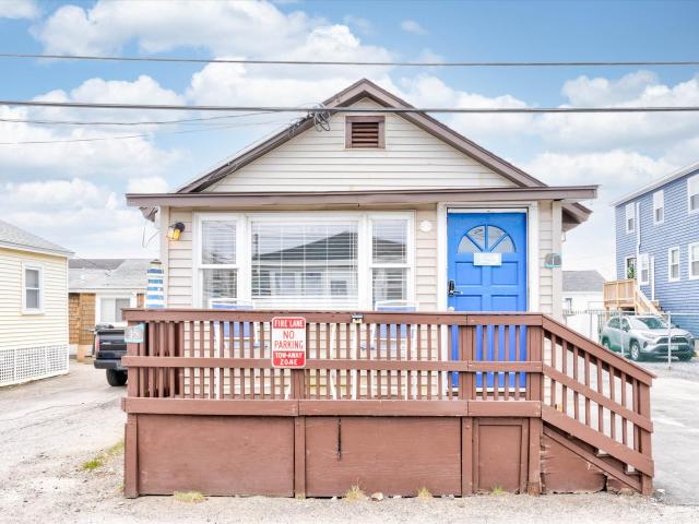 15 Riverview Ter, Hampton, NH 03842 | Compass