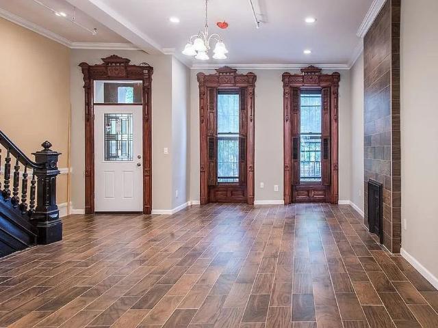 15 room luxury Townhouse for sale in Brooklyn, New York