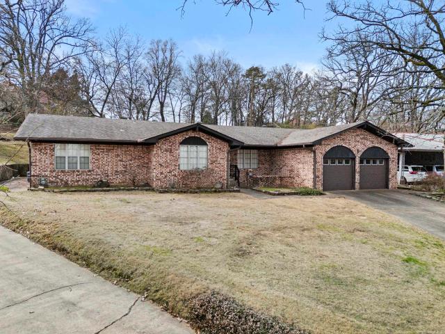 15 Rosewood Circle