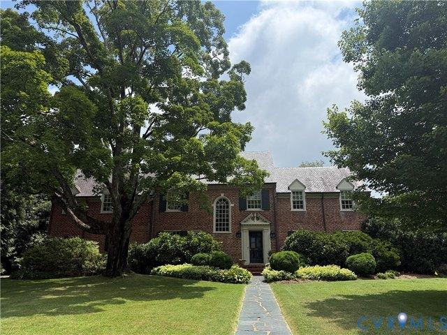 15 Roslyn Rd, Richmond, VA 23226