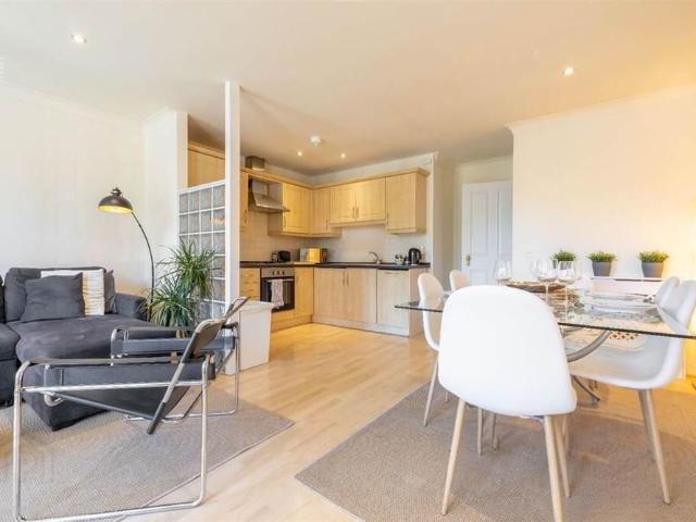 15 Rugby Square, Rugby Parade, Belfast, BT7 1PY