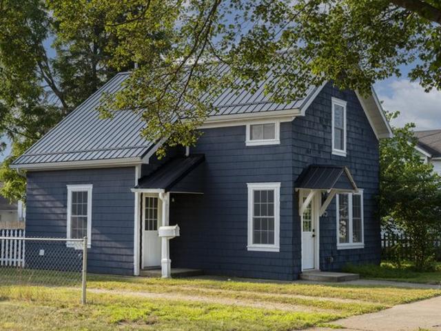 15 S State St, Niles, MI 49120