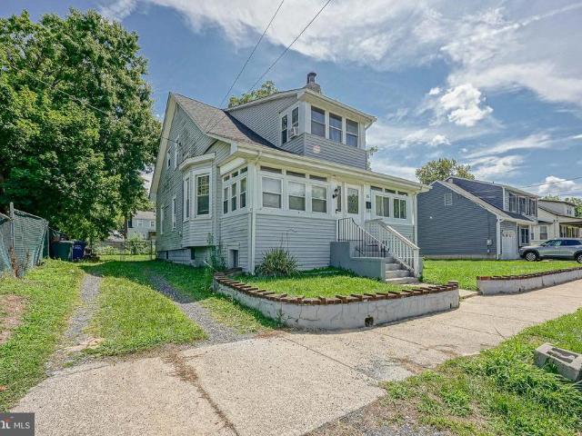 15 S Walnut Avenue