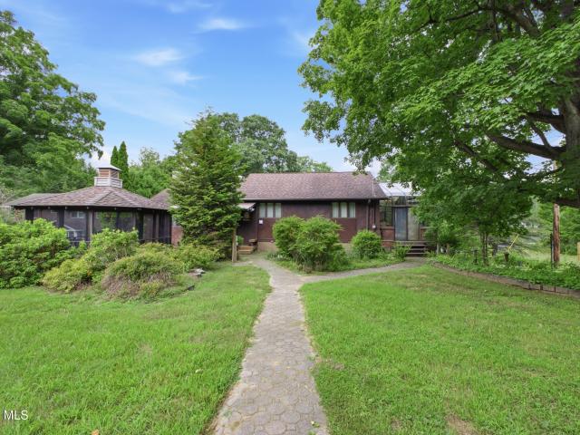 15 Sanzo Drive
