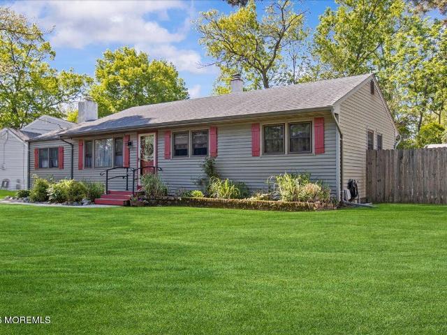 15 Sands Point Drive