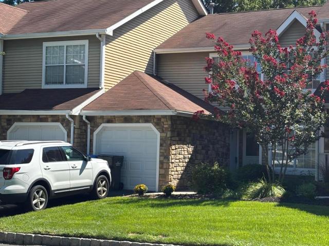 15 Saddle Court