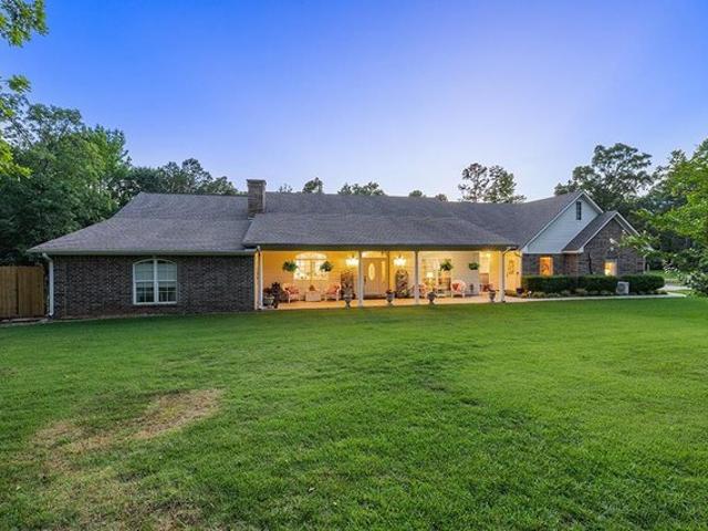 15 Saddle Ln, Texarkana, AR 71854