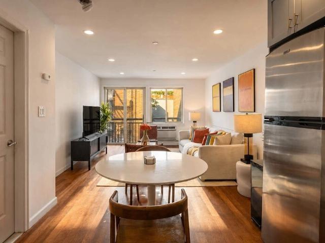 15 Saint Marks Place, New York, NY