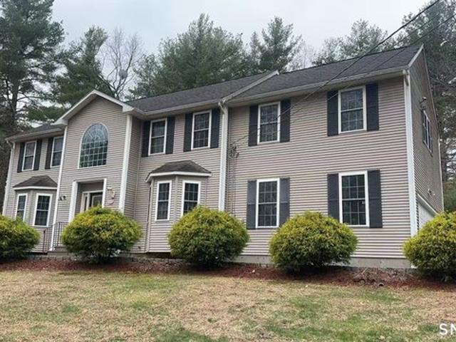 15 Salmon Dr, Brooklyn, CT 06234