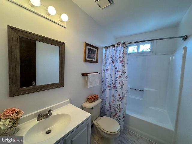 15 Saylors Pond Road