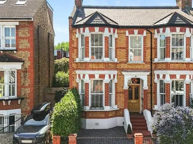 15 Selsdon Road, London, E11 2QF, United Kingdom | 4 bed house for rent #167549786 | Rentberry