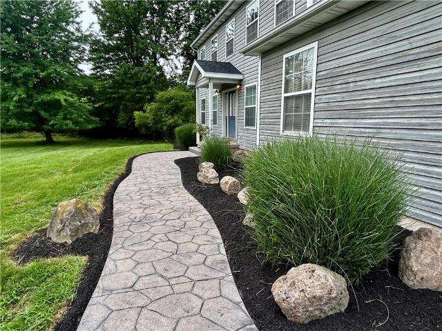 15 Shady Oaks