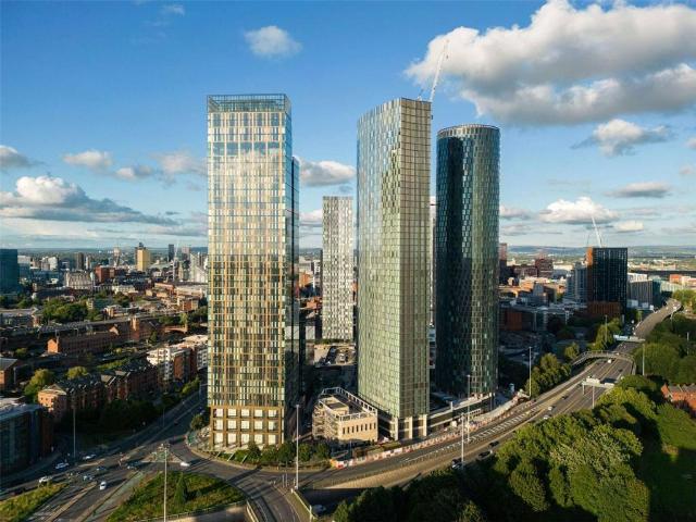 15 Silvercroft Street, Manchester, M15 2 bed apartment to rent £2,100 pcm £485 pw