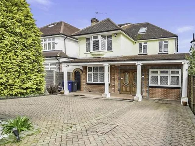 15 Southway, London, N20 8EB, United Kingdom | 6 bed house for rent #111876510 | Rentberry