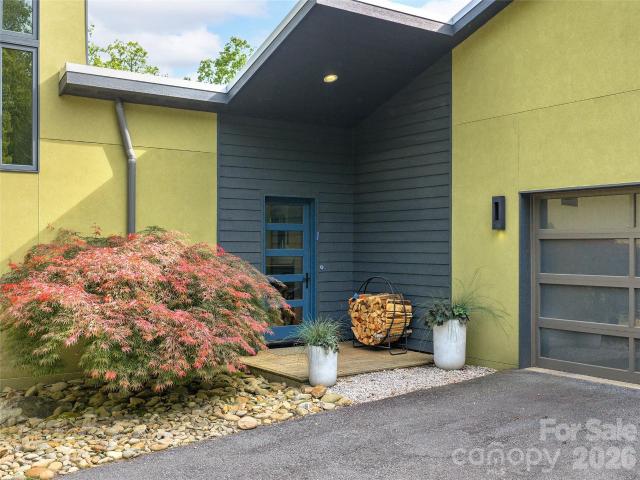 15 Sourwood Lane