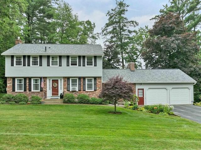 15 Spencer Dr, Nashua, NH 03062