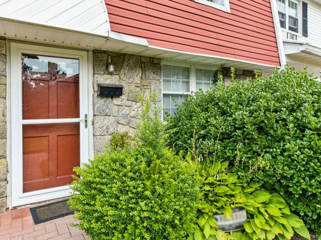 15 Springwood Drive