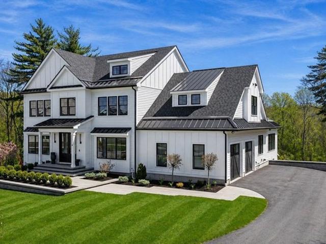 15 Spring Hill Farm Rd, Wenham, MA 01984