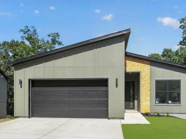 15 St Asaph Dr, Bella Vista, AR 72714