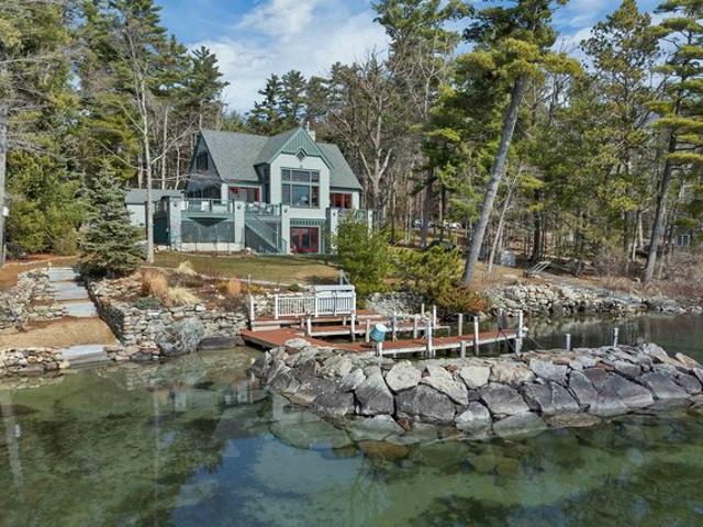 15 Stonewall Ln, Moultonborough, NH 03254