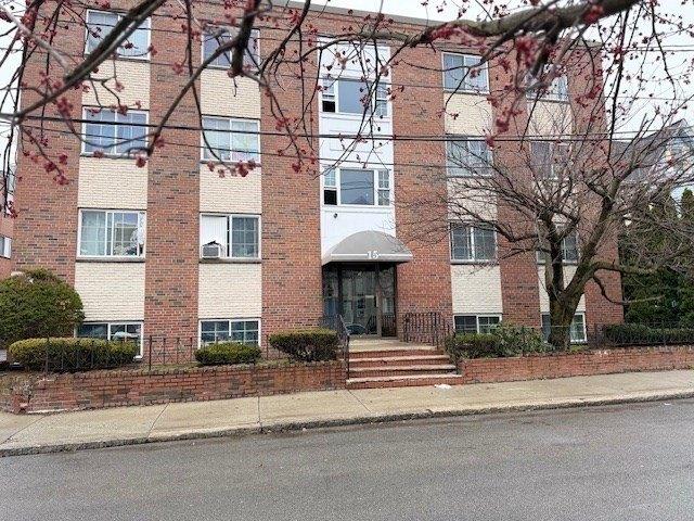 15 Staples Ave Apt 27, Everett, MA 02149