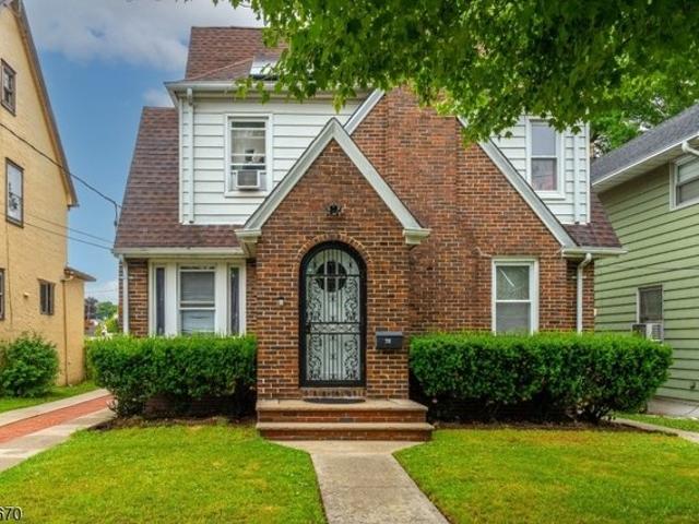 15 Stevens Rd, Belleville, NJ 07109