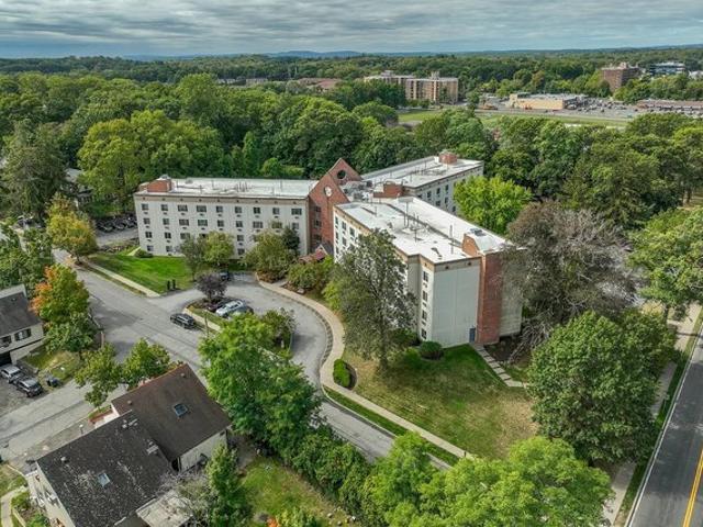 15 Summit Ave, Spring Valley, NY 10977