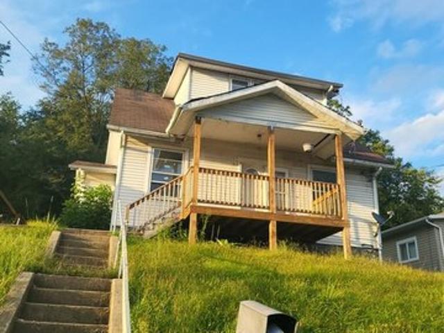 15 Suncrest Ave, Wheeling, WV 26003