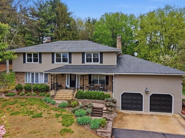 15 Sunrise Cir