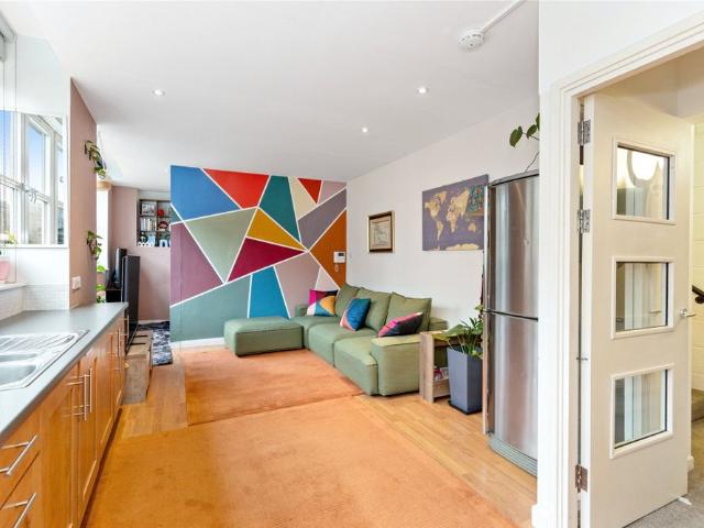 15B Dean Bank Lane
