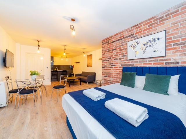 15F Stone St, Brighton, 2Hb, United Kingdom BN1, Studio to rent, £1,400 pcm | PrimeLocation