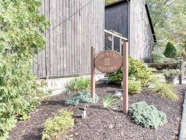15L Country Squire Dr Unit 15L, Cromwell, CT 06416