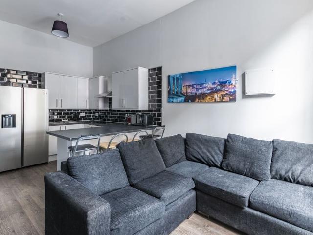 15P Montague Street, Edinburgh, EH8 9QS