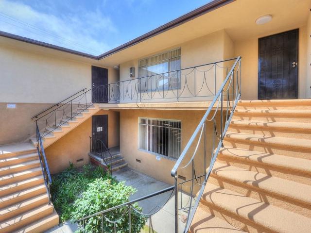15th Street Apartments 1 Bedroom Apartment for Rent at 1434 15th St, Santa Monica, CA 90402 North of Montana