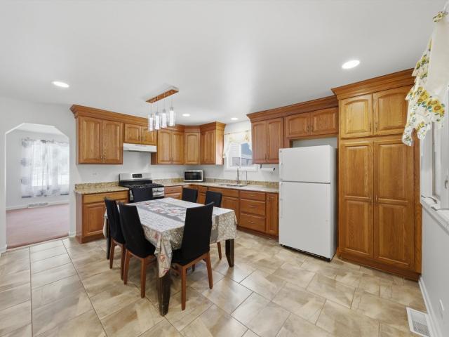 15W425 Victory Parkway