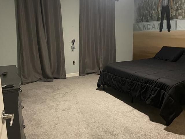 15x15 King Suite w/ Private Bath & Walk‑In Closet