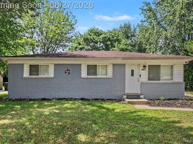 16042 Lauren St, Taylor, MI 48180