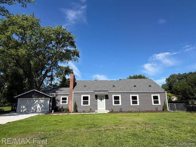16045 Oporto St, Livonia, MI 48154