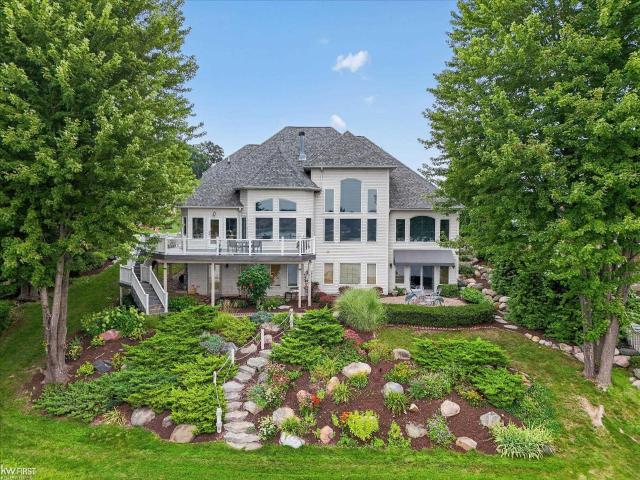 16048 Pine Bluff Court