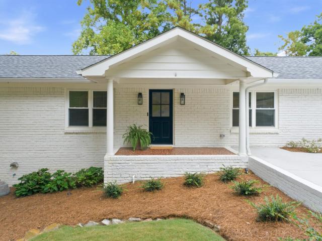 1604 Mountain Gap Circle