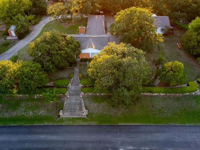 1604 N Haven Dr, Corinth, TX 76210 | MLS #21070 | Compass