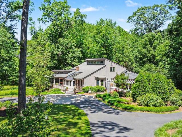 1604 Algonquin Court