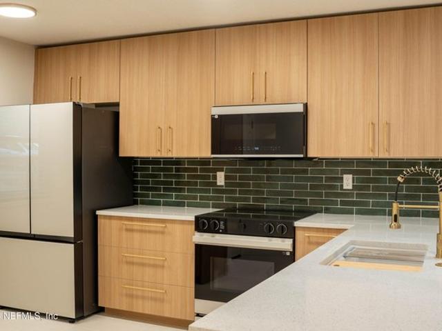 1604 Arcadia Dr Unit 313, Jacksonville, FL 32207