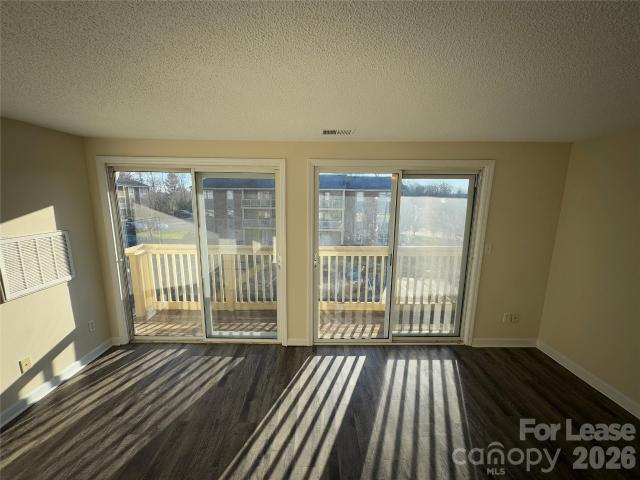 1604 Arlyn Circle